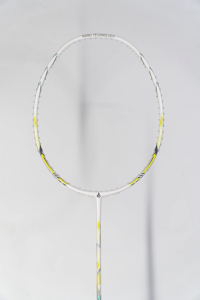 Vợt cầu lông Apavi White Crossbow | Tính năng vượt trội